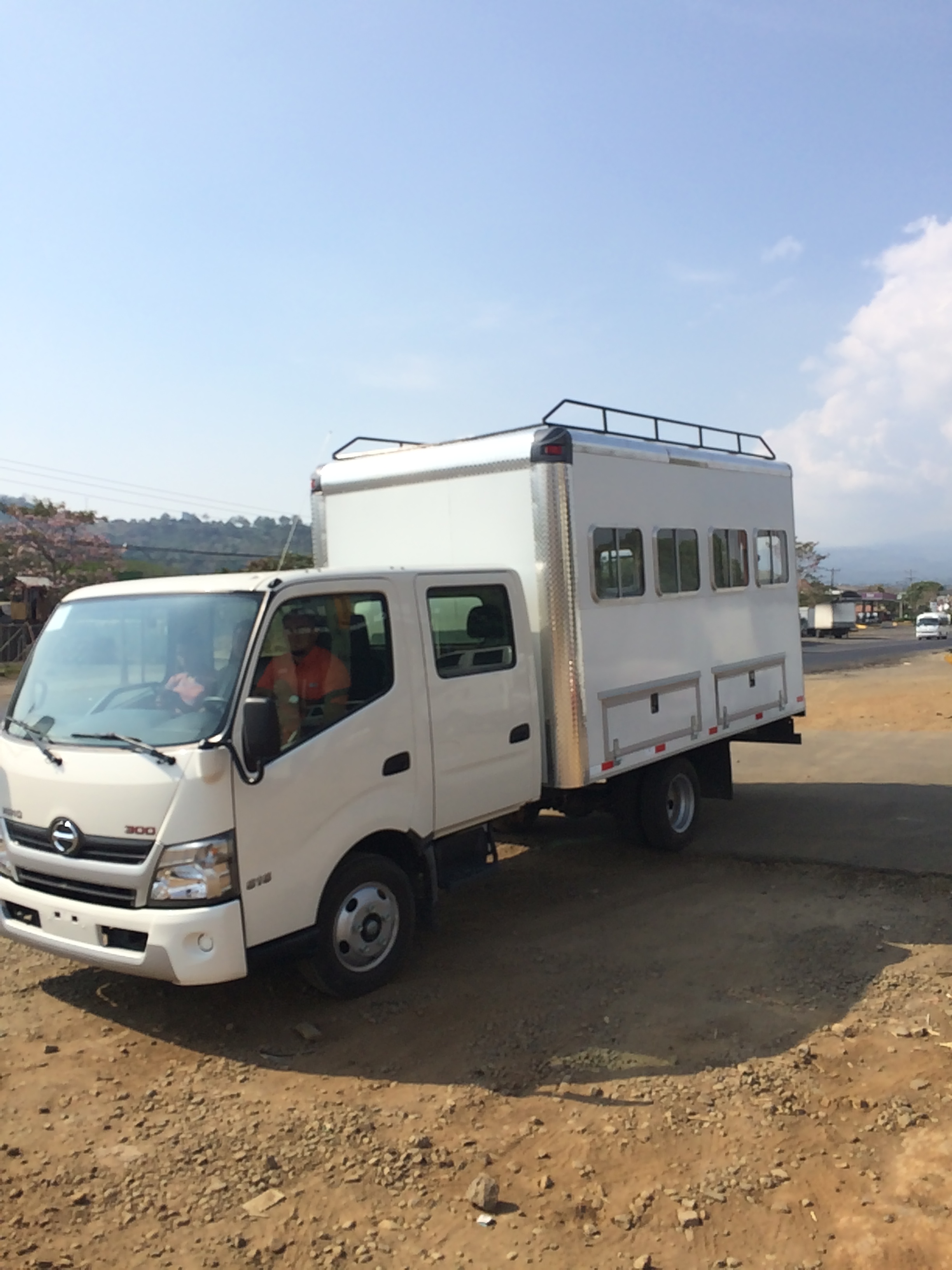 Trailers especiales - Carrocerías y Remolques El Veloz
